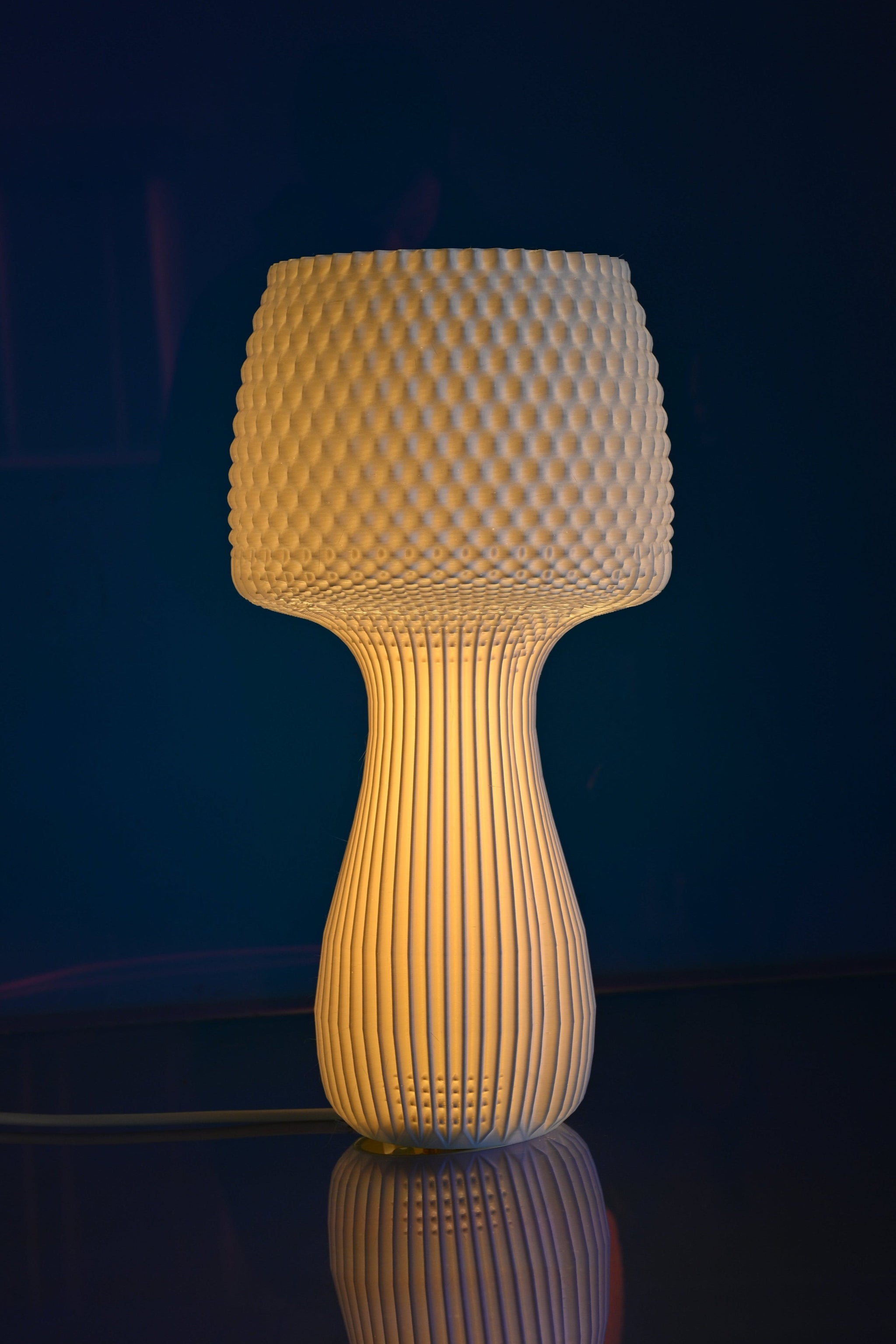 Luna 3D-Printed Table Lamp – Modern Elegance with Moonlight-Inspired Design